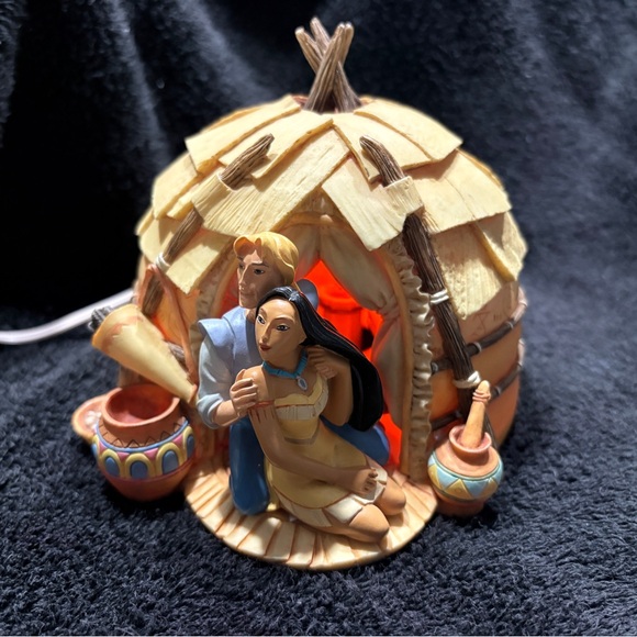 Disney | Accents | Vintage Enesco Disney 99s Pocahontas Lamp | Poshmark